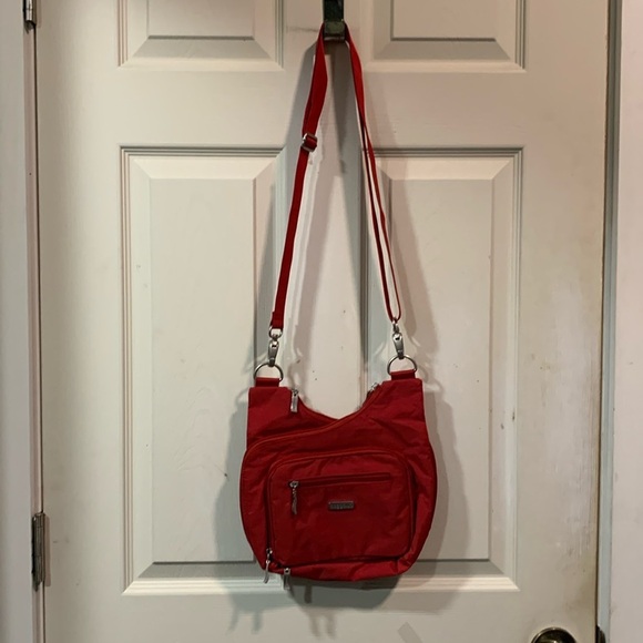 Baggallini | Bags | New Baggallini Crisscross Bagg Crossbody In Apple ...